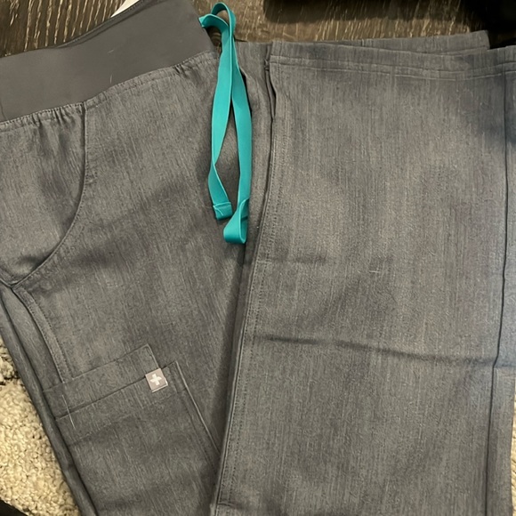 Figs | Pants & Jumpsuits | Figs Cade Cargo Scrub Pant | Poshmark